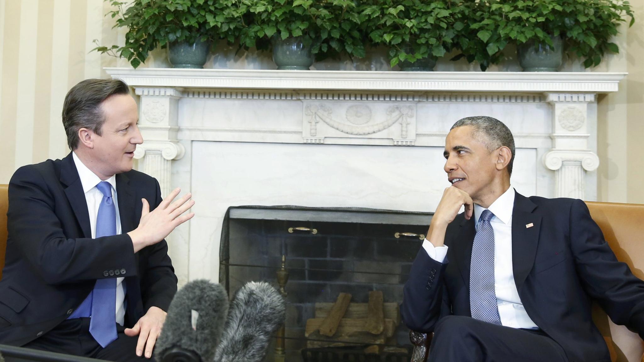 Barack Obama David Cameron Kissing