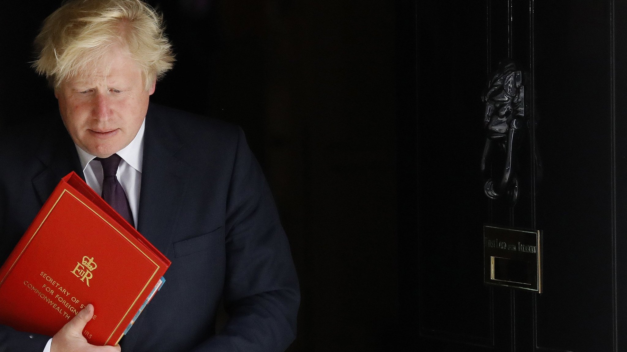 Johnson seeks to re-establish himself as leading Brexiter