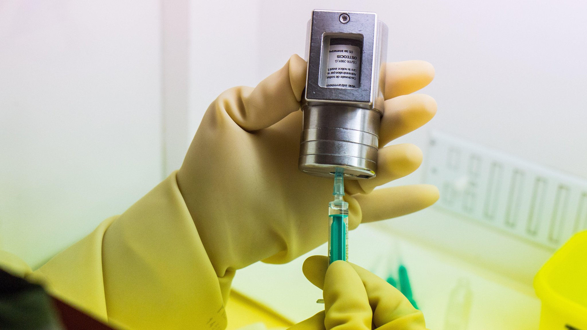 EU officials warn UK over radioactive isotopes