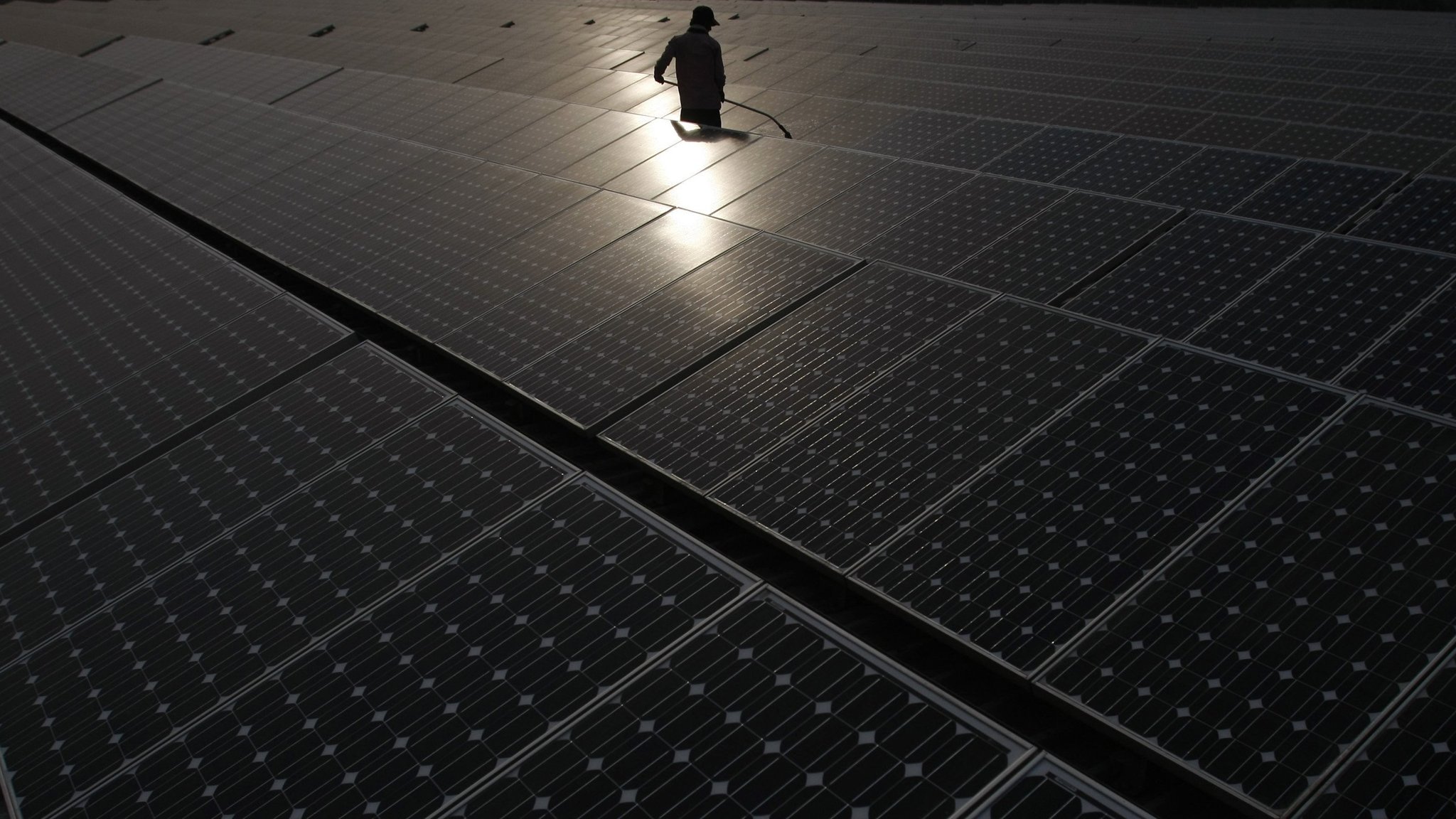 BP warms to renewables with $200m stake in solar developer