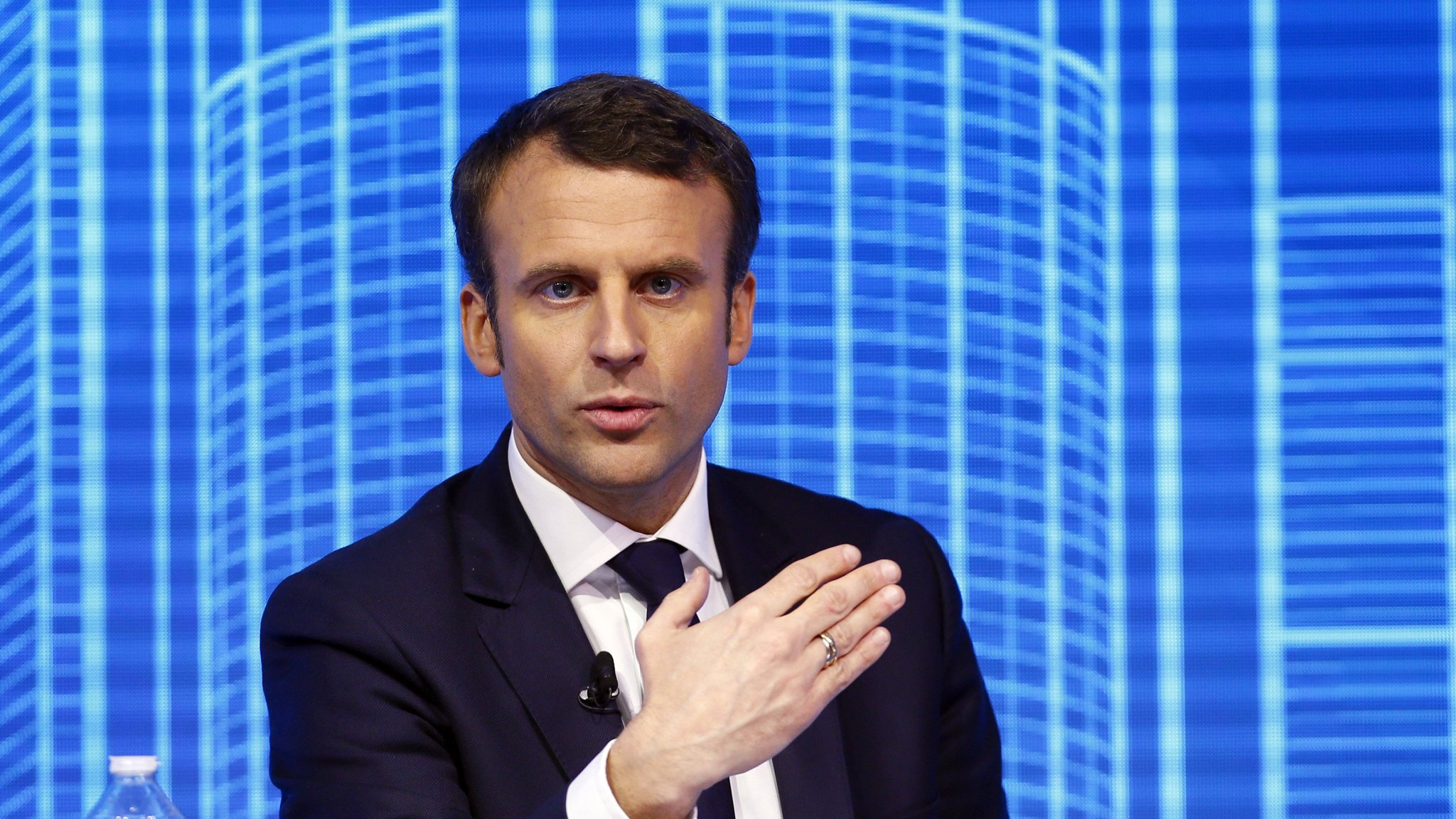 Emmanuel Macron proposes Nordic economic model for France