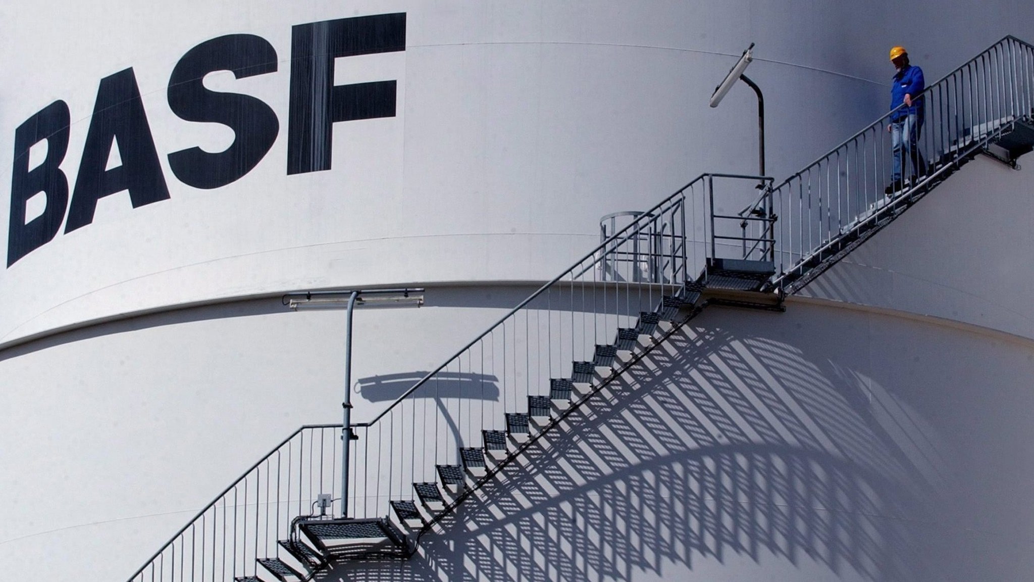 BASF in talks to merge oil and gas unit with Fridman’s DEA