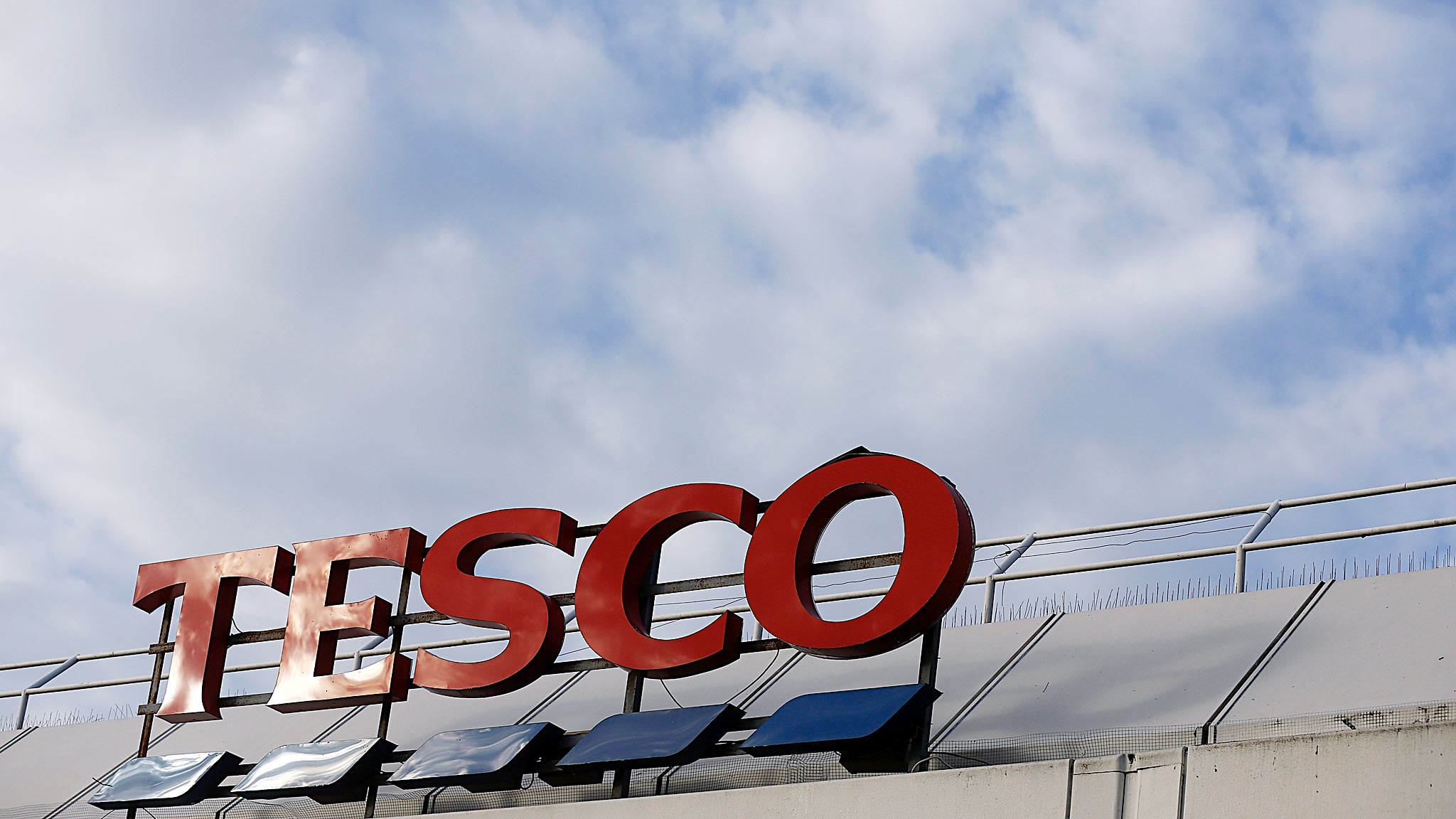 Tesco working on shake-up of middle management