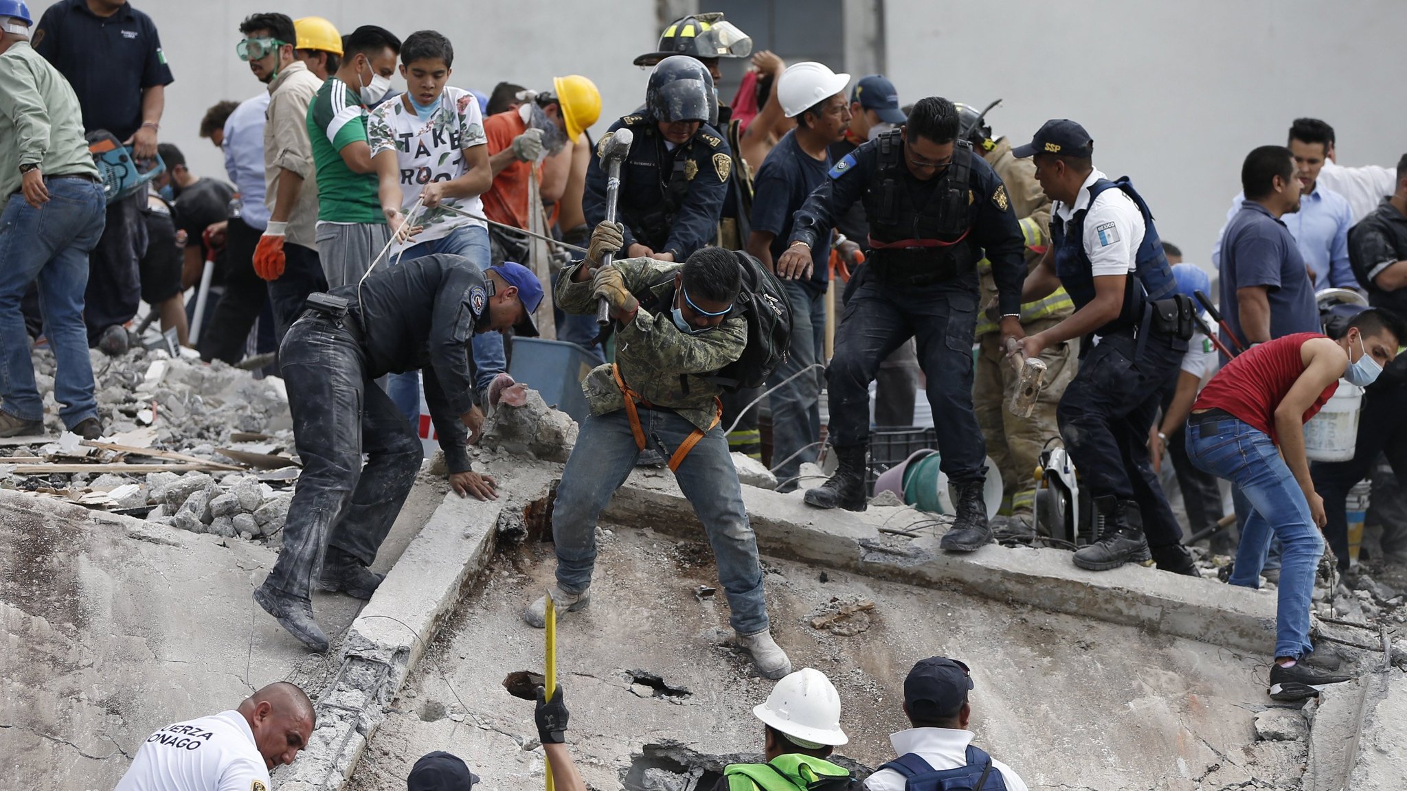 Mexico rescue efforts obscured by backdrop of controversy