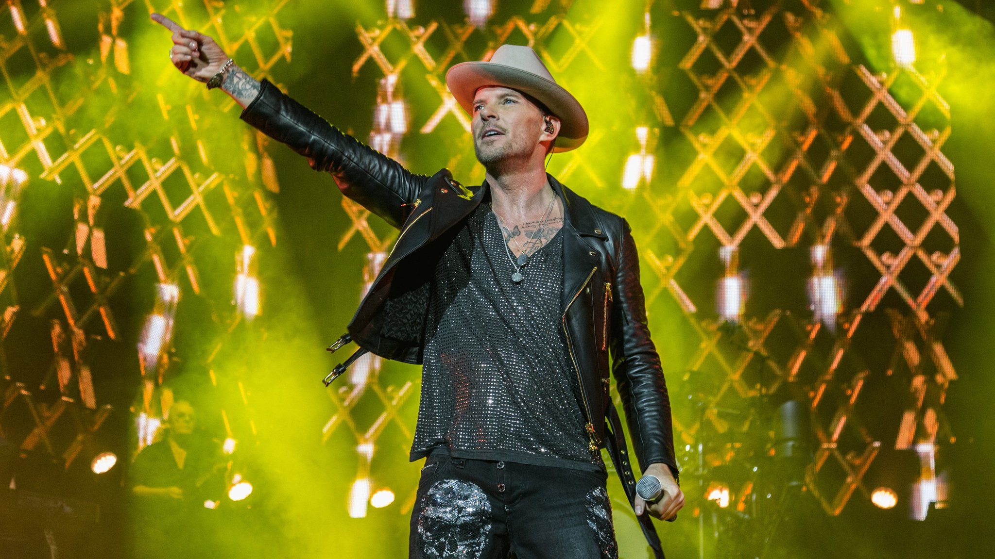 Bros, O2 Arena, London — sparkly outfits, smouldering looks