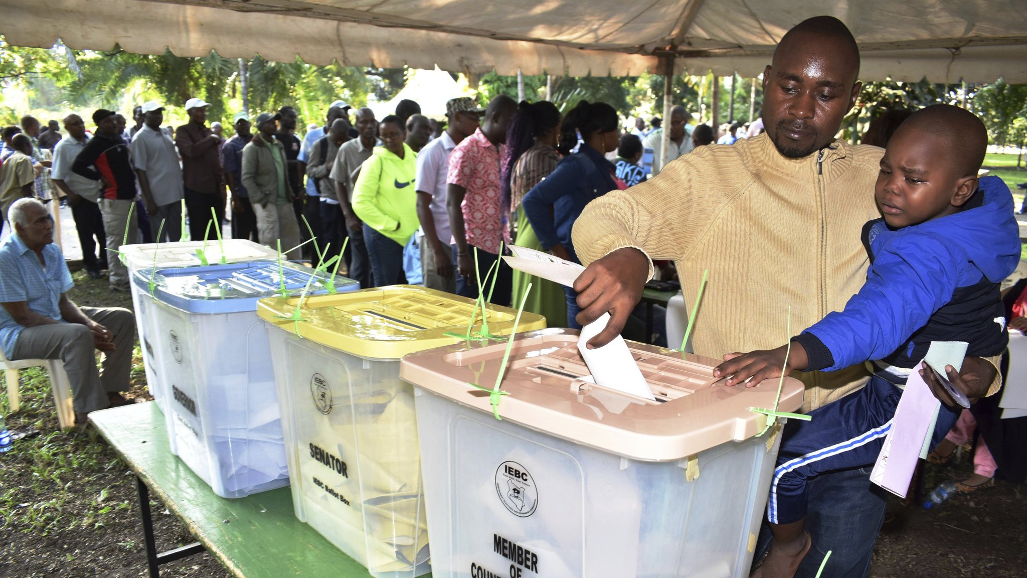 Kenyans election pits president against veteran opponent