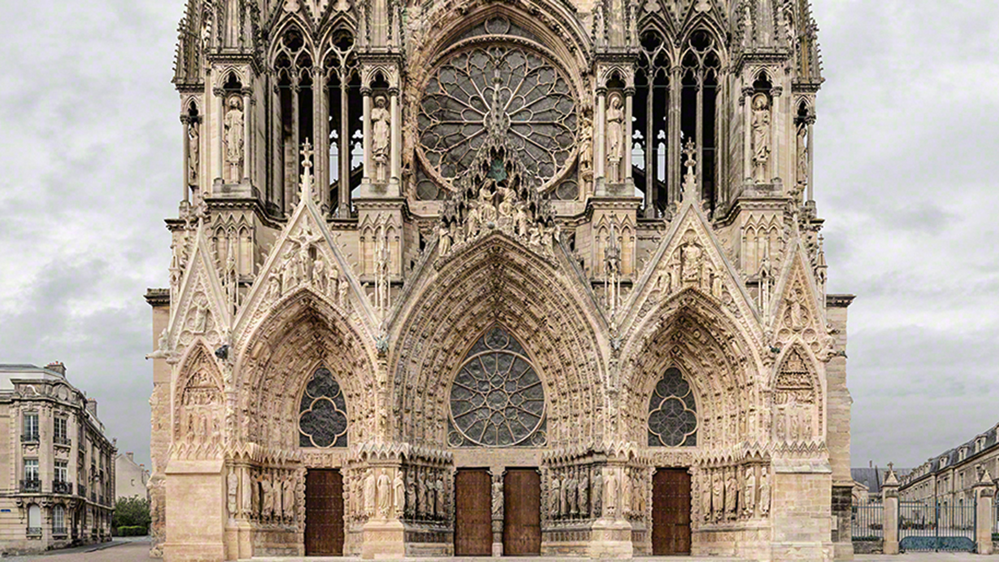 Snapshot: ‘FACADES’ by Markus Brunetti