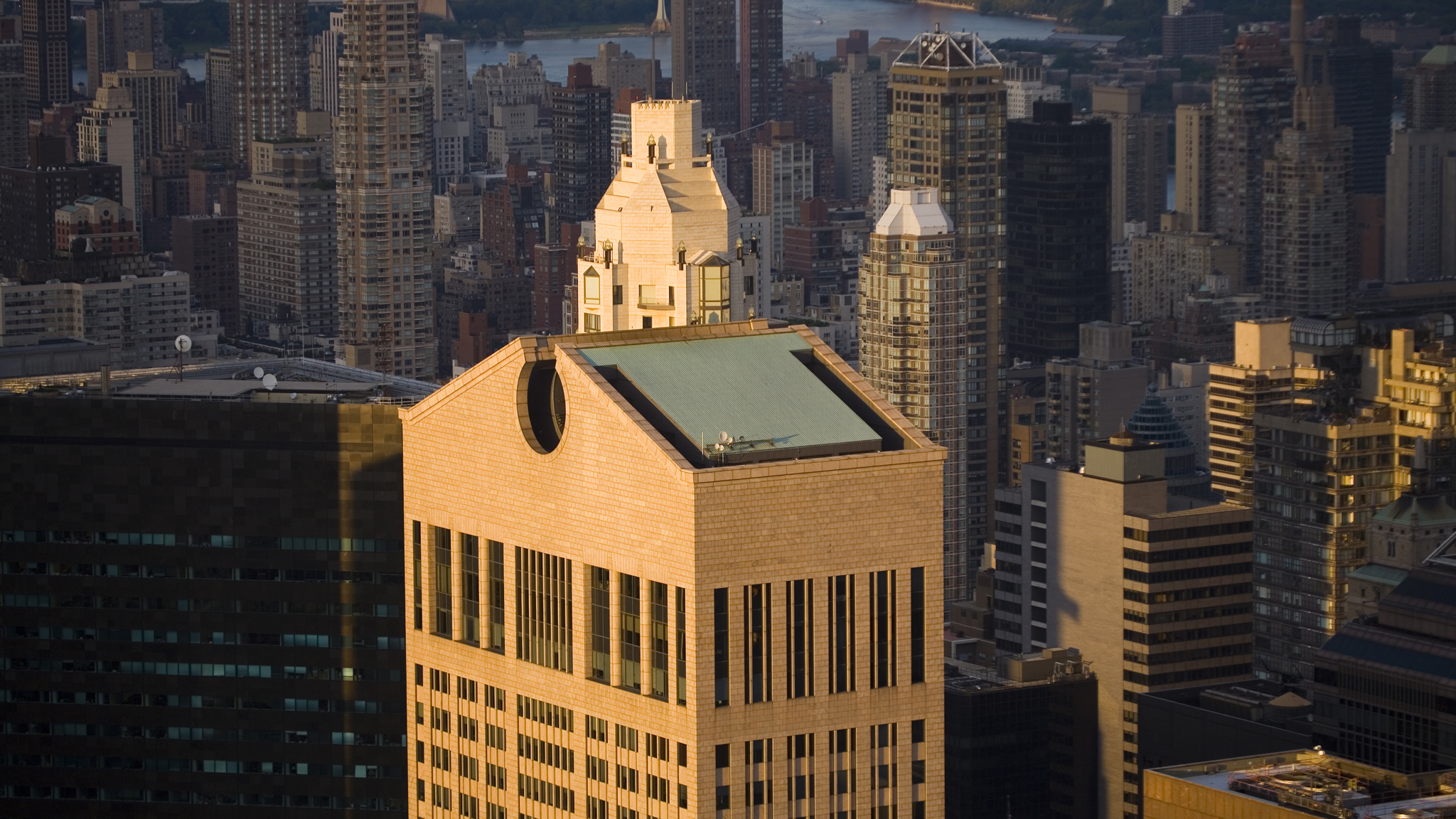 New York’s 550 Madison Ave sold for $1.3bn